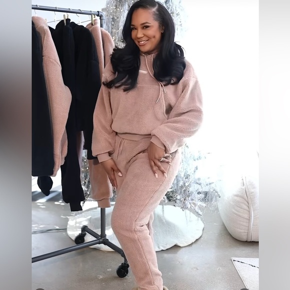 Fancy Homebody | Pants & Jumpsuits | Fancy Homebody Cozy Sherpa Set Nwt Nip | Poshmark